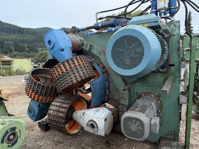 Mašina za debarking
Cambio 71-75