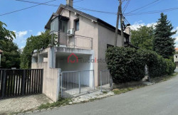 Zvezdara – kuća sa 4 jedinice i dvorištem