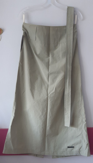 NOVO! Tamno zelena suknja