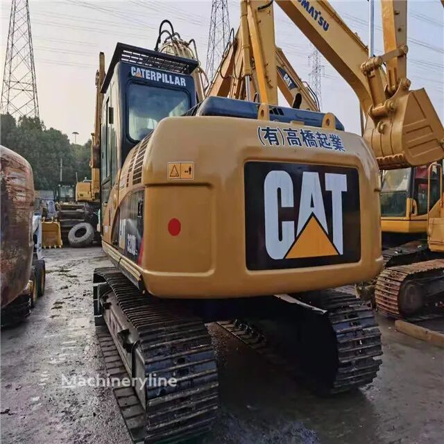 Caterpillar 323D2L bager guseničar