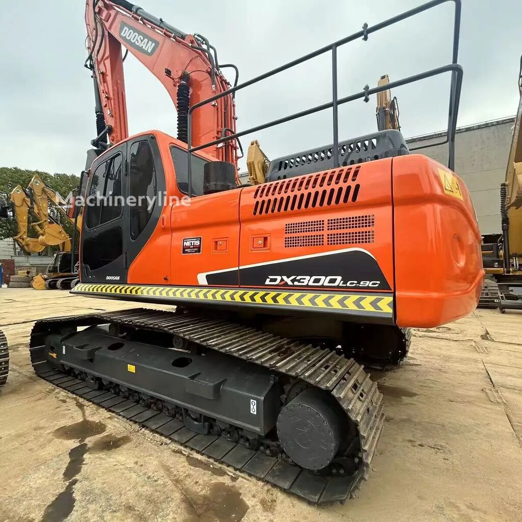 Doosan DX300LC bager guseničar
