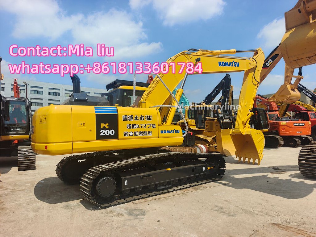 Komatsu PC200-7 bager guseničar