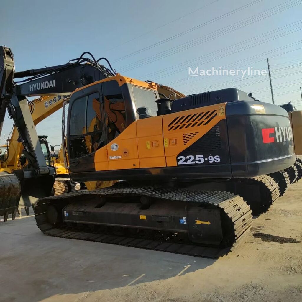 Hyundai 225 bager guseničar