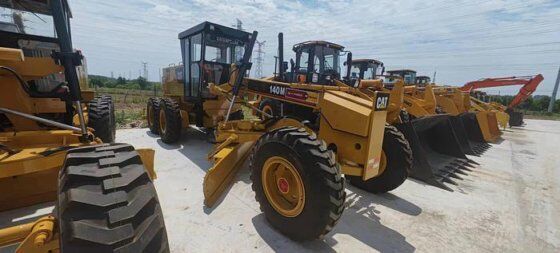 Caterpillar 140M grejder