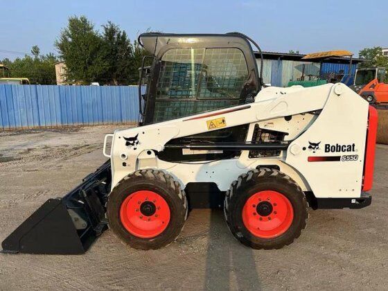 Bobcat S550 mini utovarivač