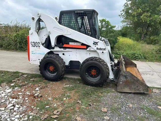 Bobcat S300 mini utovarivač