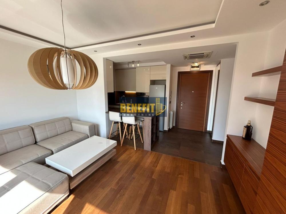 Jednoiposoban stan za izdavanje, 40m2, 650€