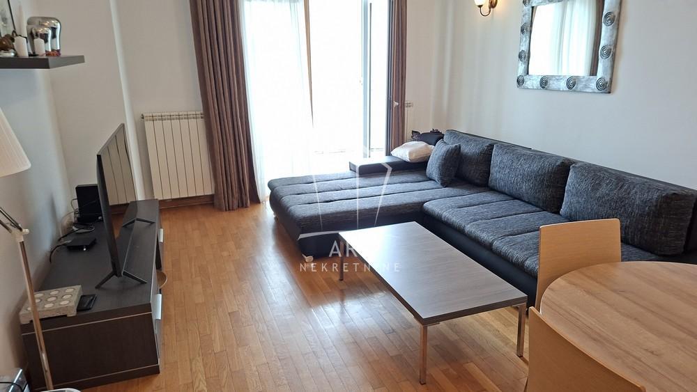 Đušina, Trosoban stan za izdavanje, 72m2, 1.450€
