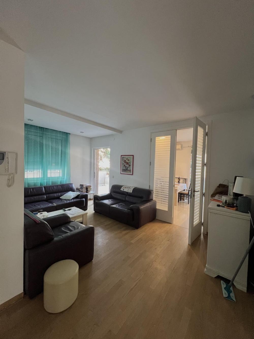 Nikole Djurkovica, Troiposoban stan za izdavanje, 110m2, 1.500€