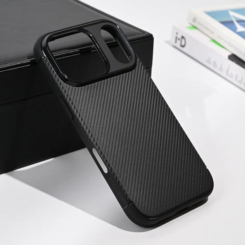 Maska Defender Carbon za iPhone 17 Pro 6.3 crna