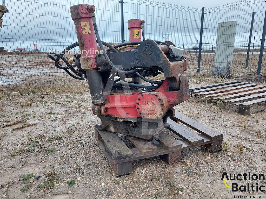 Prodaje se Indexator tiltrotator na aukciji