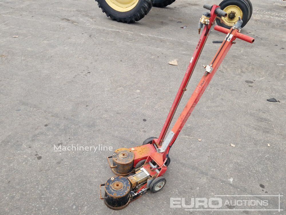 Prodaje se Pit Jacks (2 of) kašiku za prednje utovarivač na aukciji