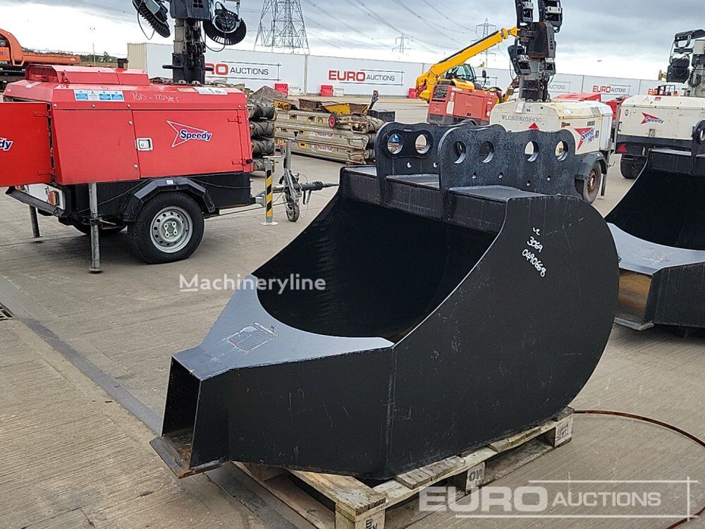 Prodaje se Concrete Pouring Bucket 80mm Pin to suit 20 Ton Excavator sejalnu kašiku na aukciji