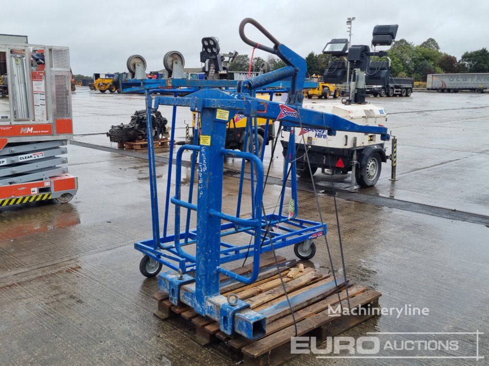 Prodaje se Eichinger Pallet Forks to suit Crane, Wheeled Board Trolley (2 of) kašiku za prednje utovarivač na aukciji