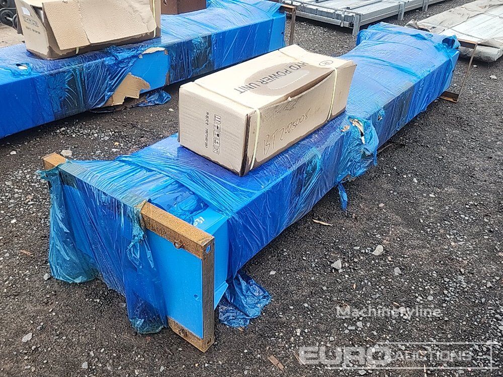 Prodaje se Bisontek BTL-4000BM dvostubnu dizalicu na aukciji