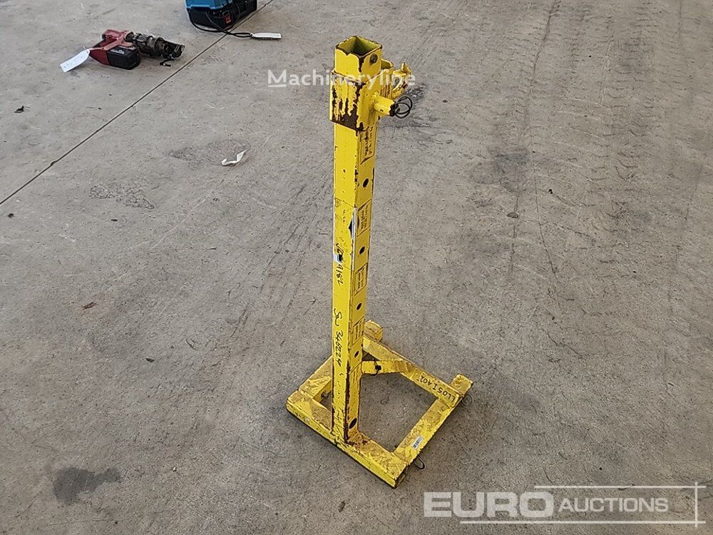 Prodaje se Jib strelu utovarivača na aukciji