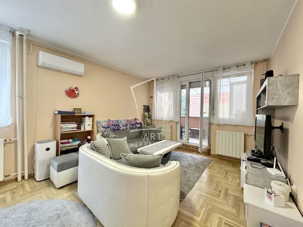 Blok 4, Pariske komune, 55m2 ID#12224