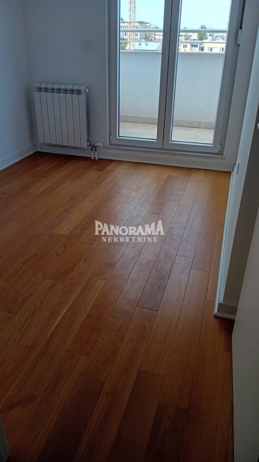 Lux novogradnja kod Vukovog spomenika sa pdv-om ID#3268