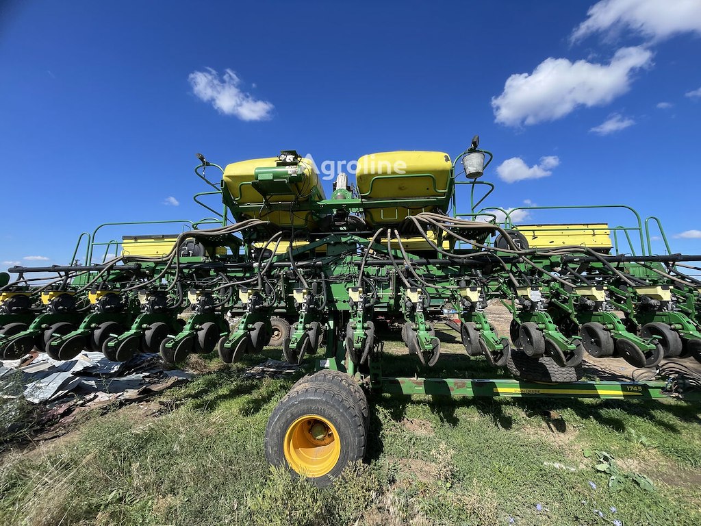 John Deere 1745 mehanička precizna sejalica