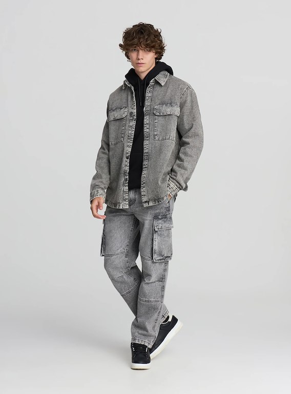 Cargo farmerke fit over Sivi teksas