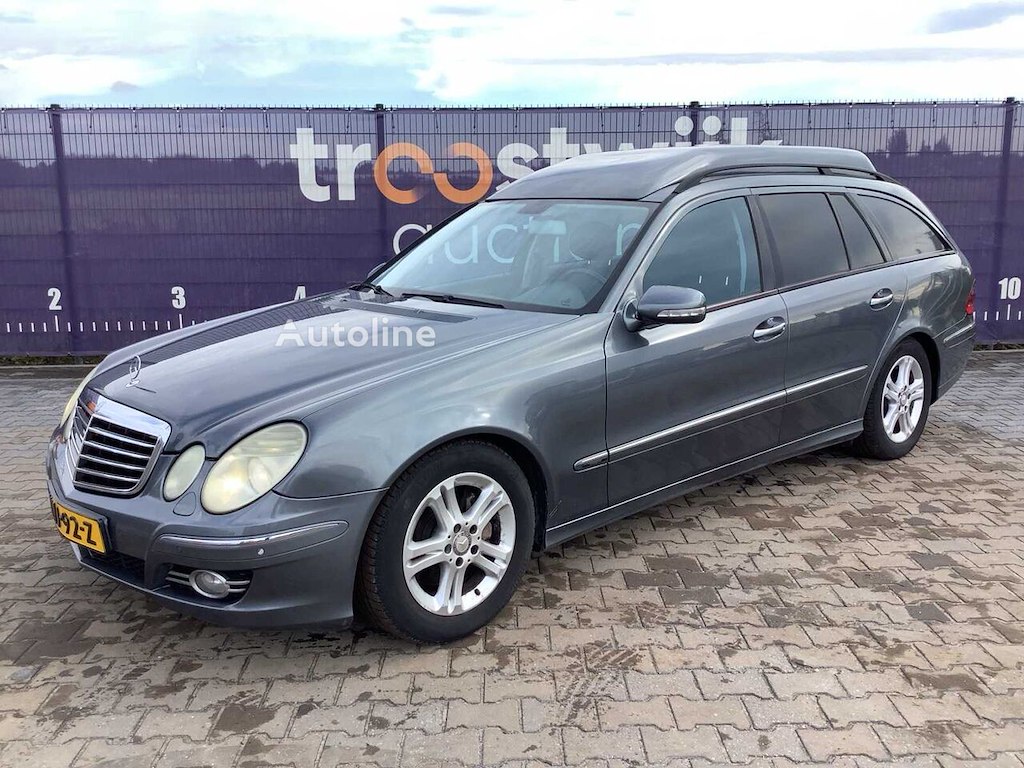 Prodaje se Mercedes-Benz kamion furgon < 3.5t na aukciji