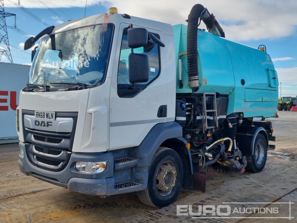 Prodaje se DAF LF220 FA vozilo za čišćenje ulica na aukciji