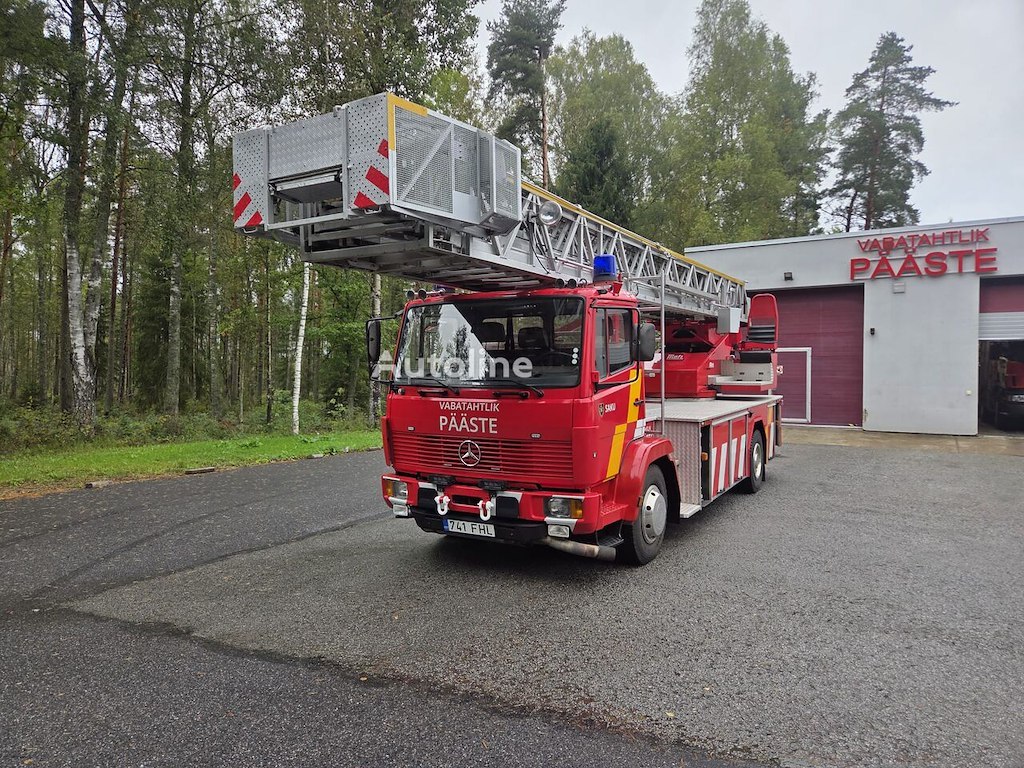 Mercedes-Benz 1524 automehaničke lestve