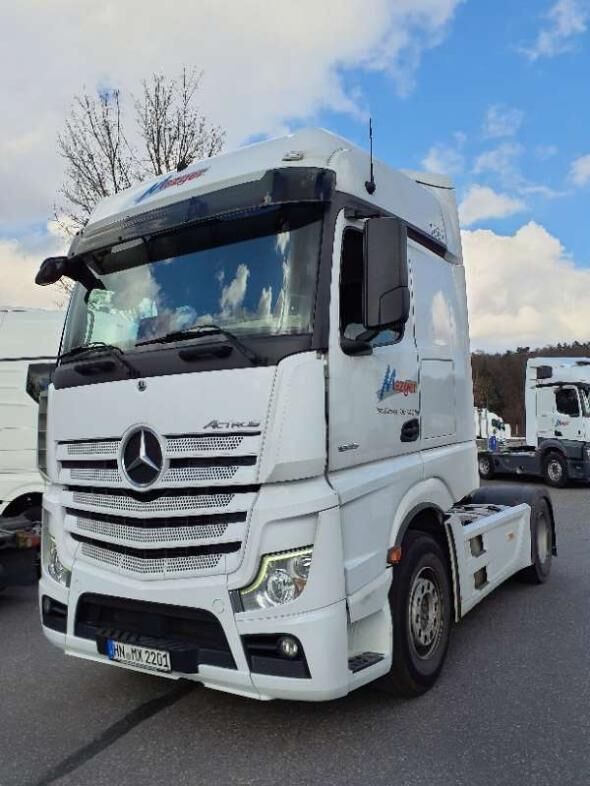 Mercedes-Benz Vehicle Tractor 4x2 Standard tegljač (691269)