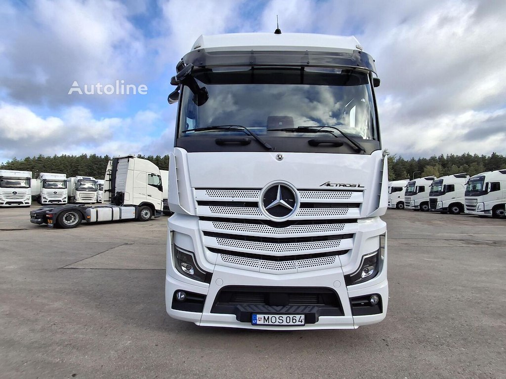 Prodaje se Mercedes-Benz 1845 tegljač na aukciji