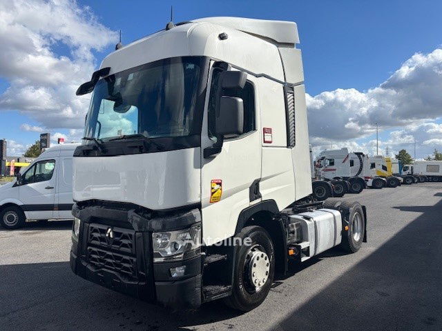 Renault T460 tegljač