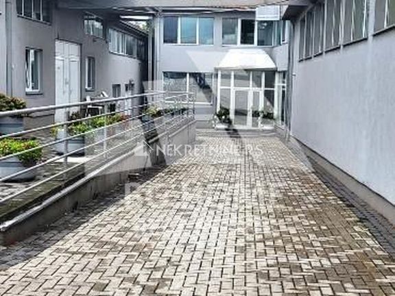 Poslovni kompleks sa magacinima , Bul. Patrijarha Germana ID#2840