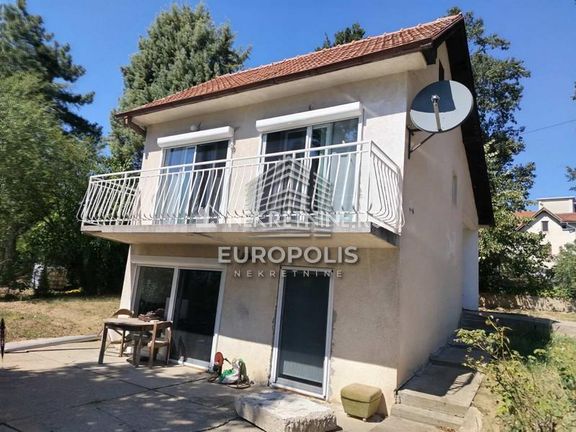 Porodična kuća na Avali ID#8201