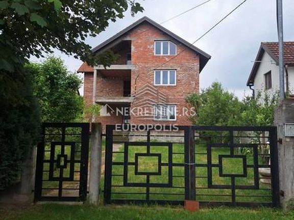 Prodaja kuće 310m2, plac 6 ari, Plavi Horizonti ID#7884