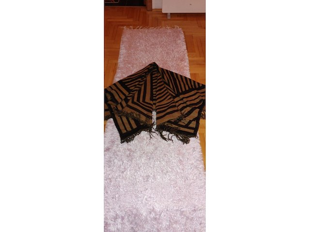 Ponco pelerina stradivarius M