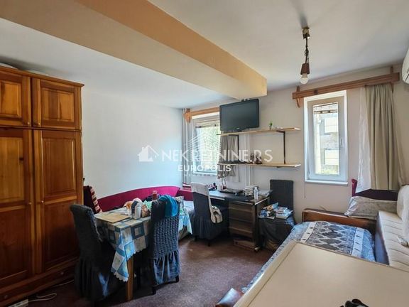 Na prodaju garsonjera 21m² – Voždovac ID#7909