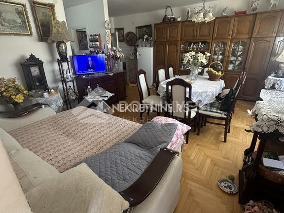 Odličan trosoban u naselju Stepa Stepanović, 84m2