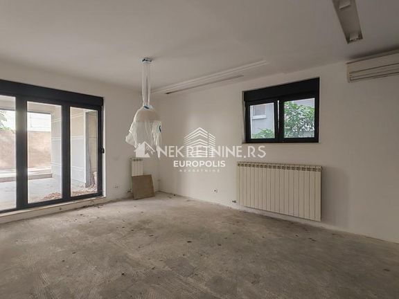 3.0, Voždovac, sa g. mestom + 140m2 terase ID#7960