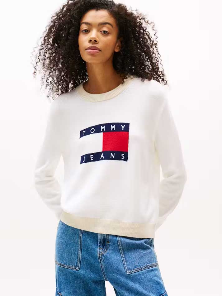 TOMMY JEANS Ženska dukserica TJW CLRBLCKFLAG SWEATER EXT
13267,00 RSD