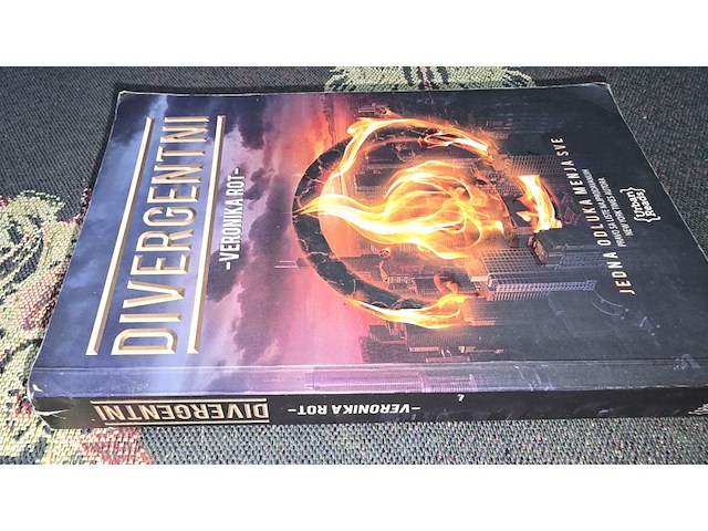 Veronika Rot - Divergentni