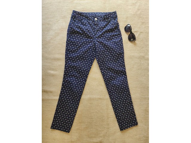 NOVE mornarske pantalone sa sidrima