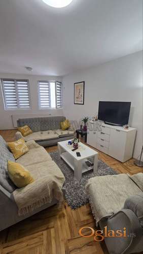 Izdaje se neuseljavana garsonjera u centru, 30m2
