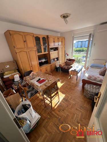 Na prodaju jednosoban stan – 30m² na Novoj Detelinari.