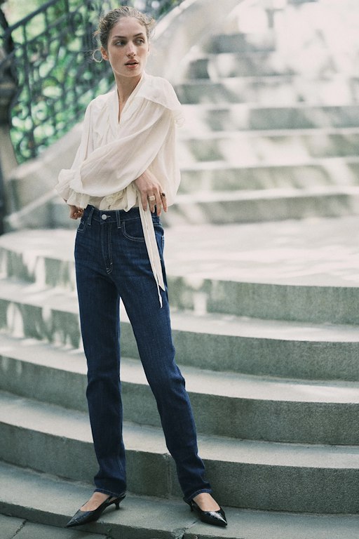 SLIM STRAIGHT HIGH JEANS