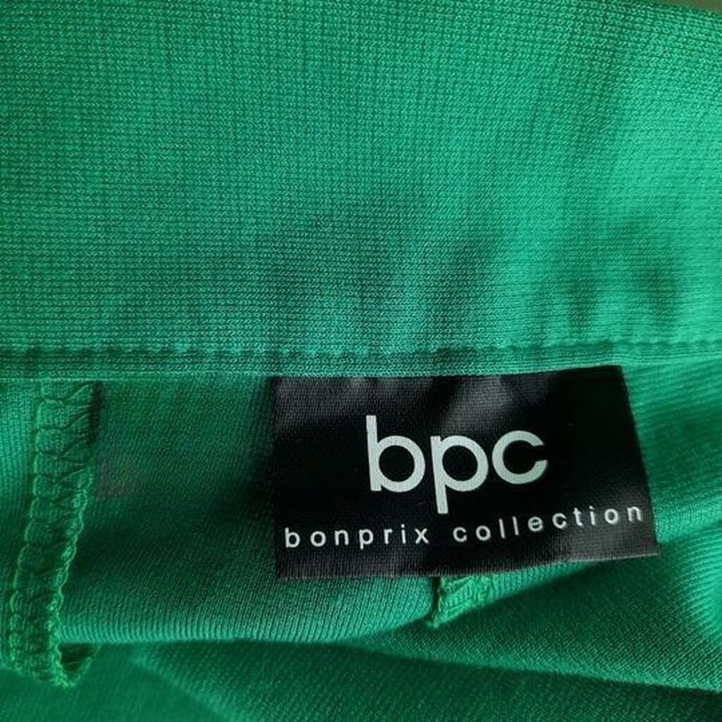 Šorts bpc, vel. Xxxl/52-54 marka: bpc veličina: xxxl/52-54 materijal