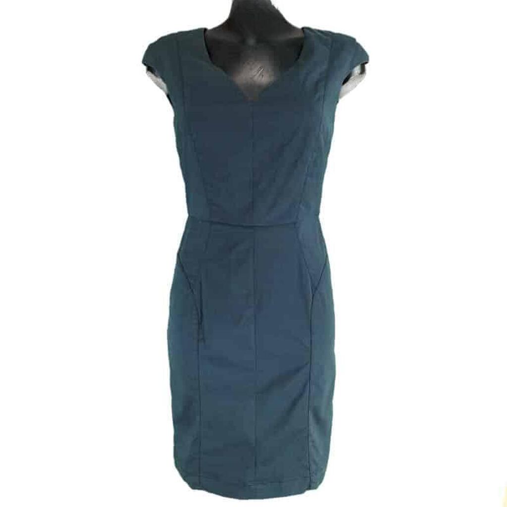 Haljina armani jeans, vel. L/44 marka: armani jeans veličina: l/44