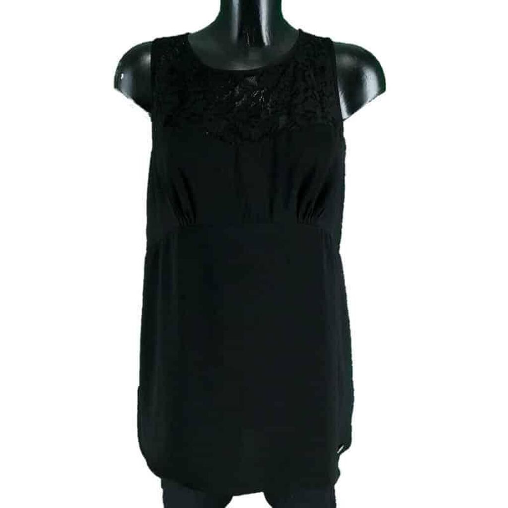 Bluza guess, vel. M marka: guess veličina: m materijal: poliester
