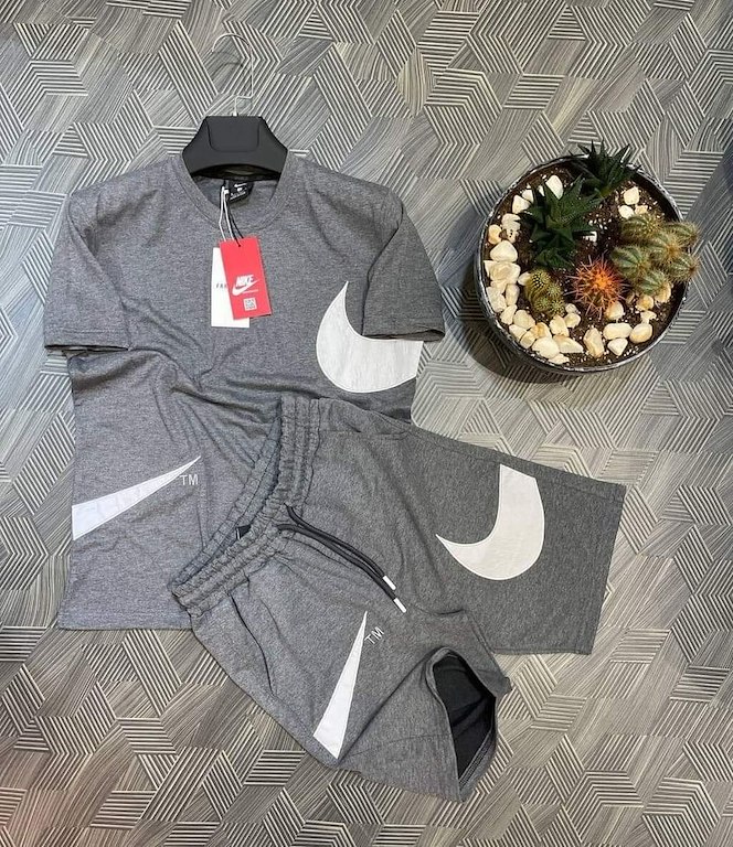 Muški komlet bermuda +majice S,M,L,XL,XXL veličine za samo 2800 din