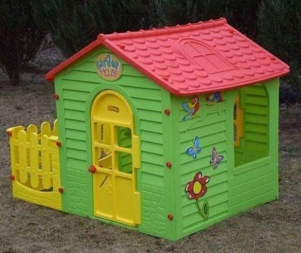 Kucica sa ogradom garden house    plasticna kucica je zabavno mesto