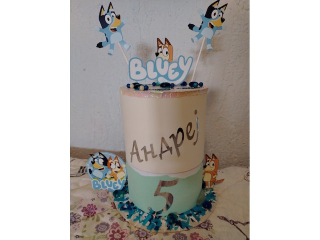 Bluey, kartonska torta