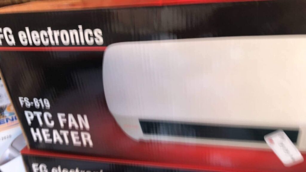 Odlična zidna grejalica FG electronics FS - 819, u originalnoj